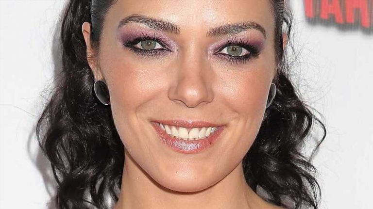 Here's What Adrianne Curry From America's Next Top Model Is Doing Now ...
